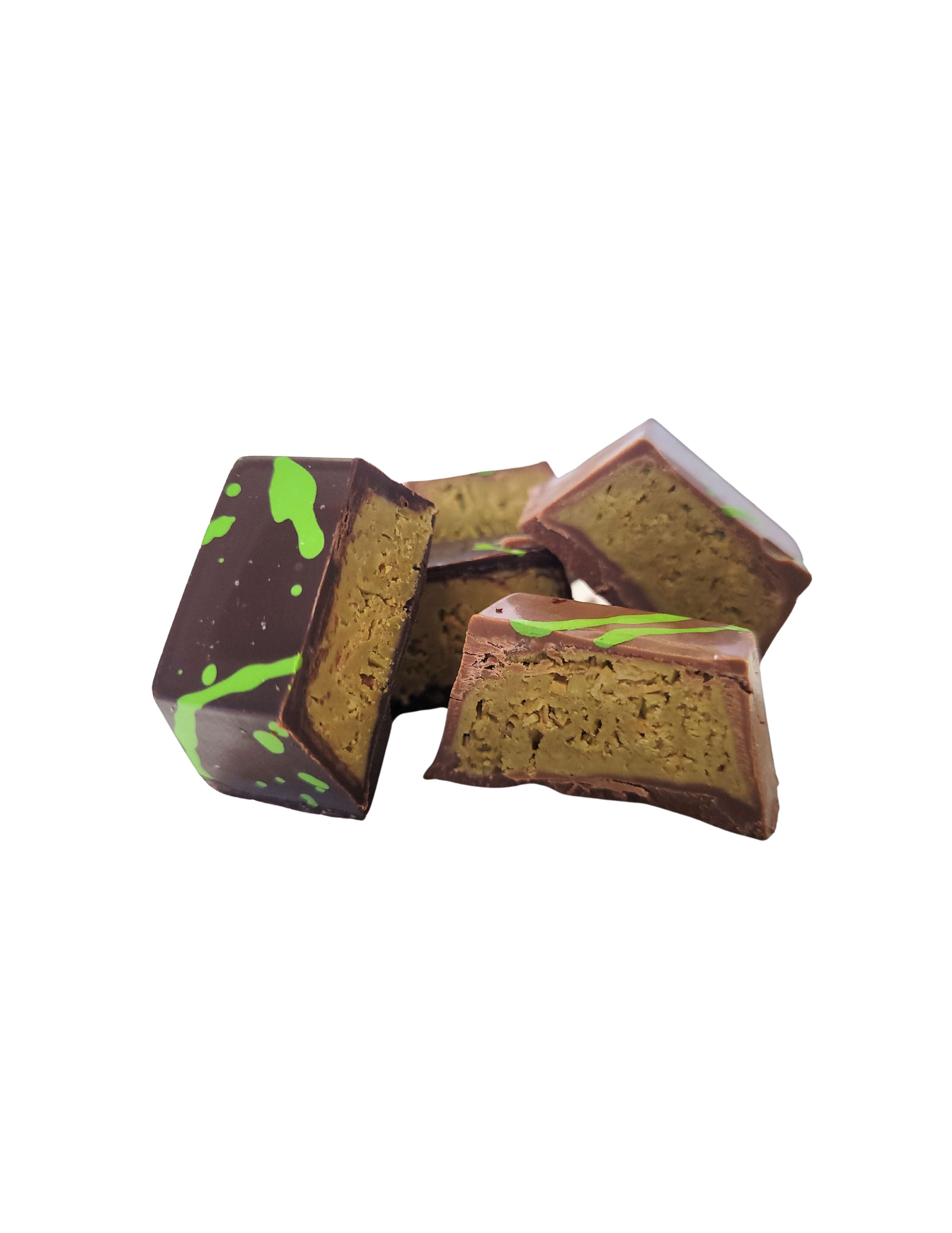DuBite (Dubai Chocolate) Chunkies – JoMart Chocolates